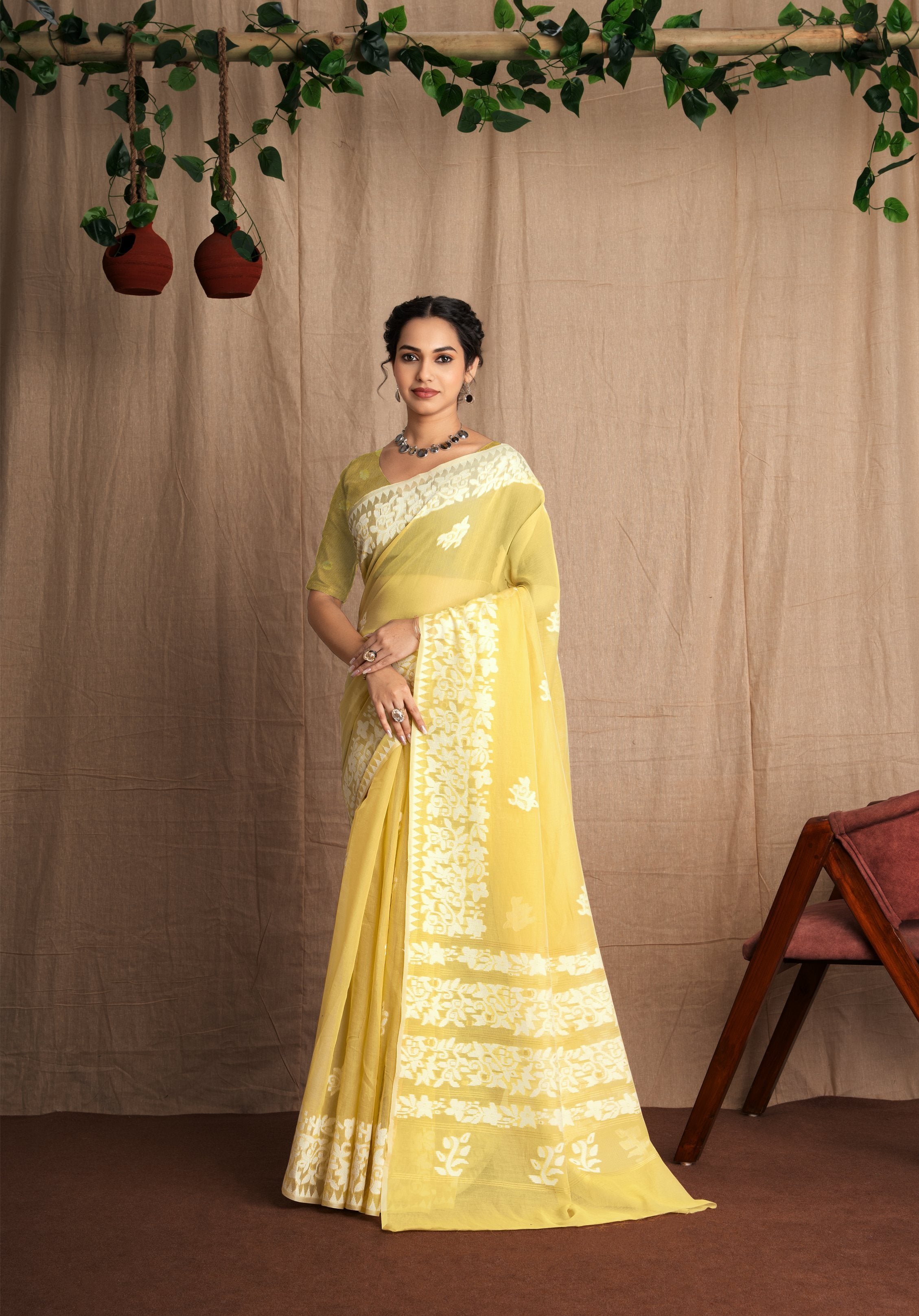 Dhakai Sparsh Soft Cotton Mul Jamdani Gold Saree. – rävya